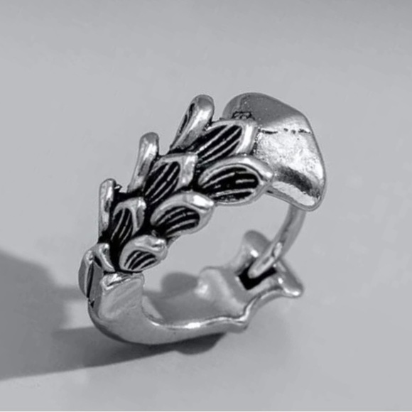 Accessories | Spine Ribcage Spinal Cord Column Bone Goth Tragus Rook ...